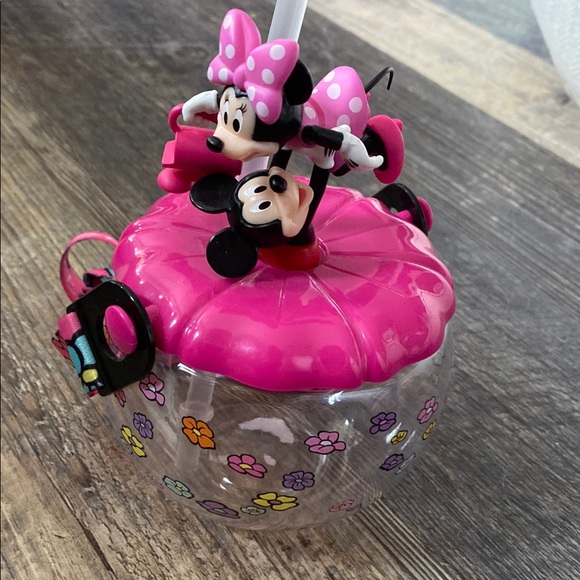 Disney | Dining | Disney Minnie Mouse Pink Floral Sipper | Poshmark